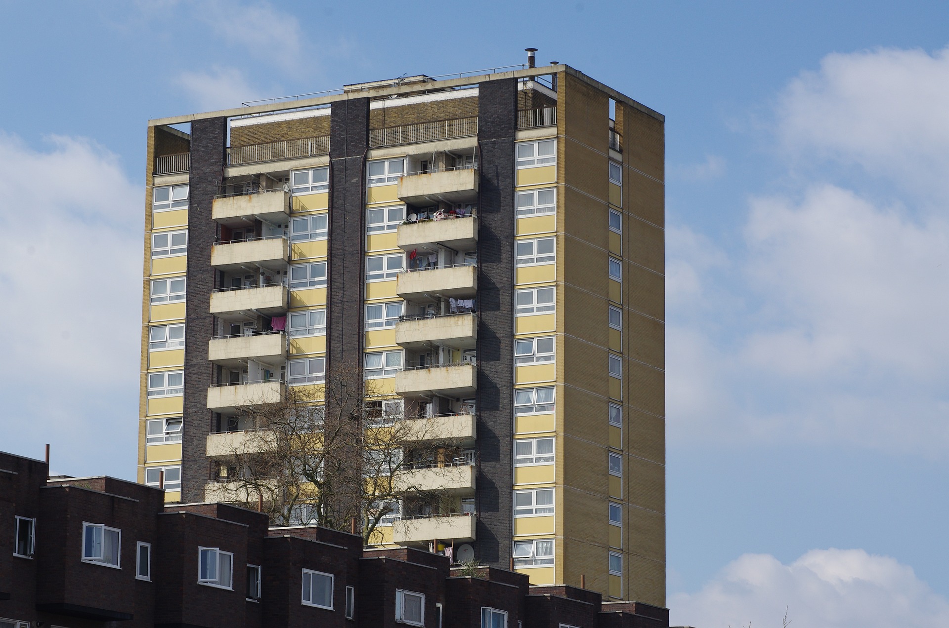 London boroughs commit to improving social housing services ...
